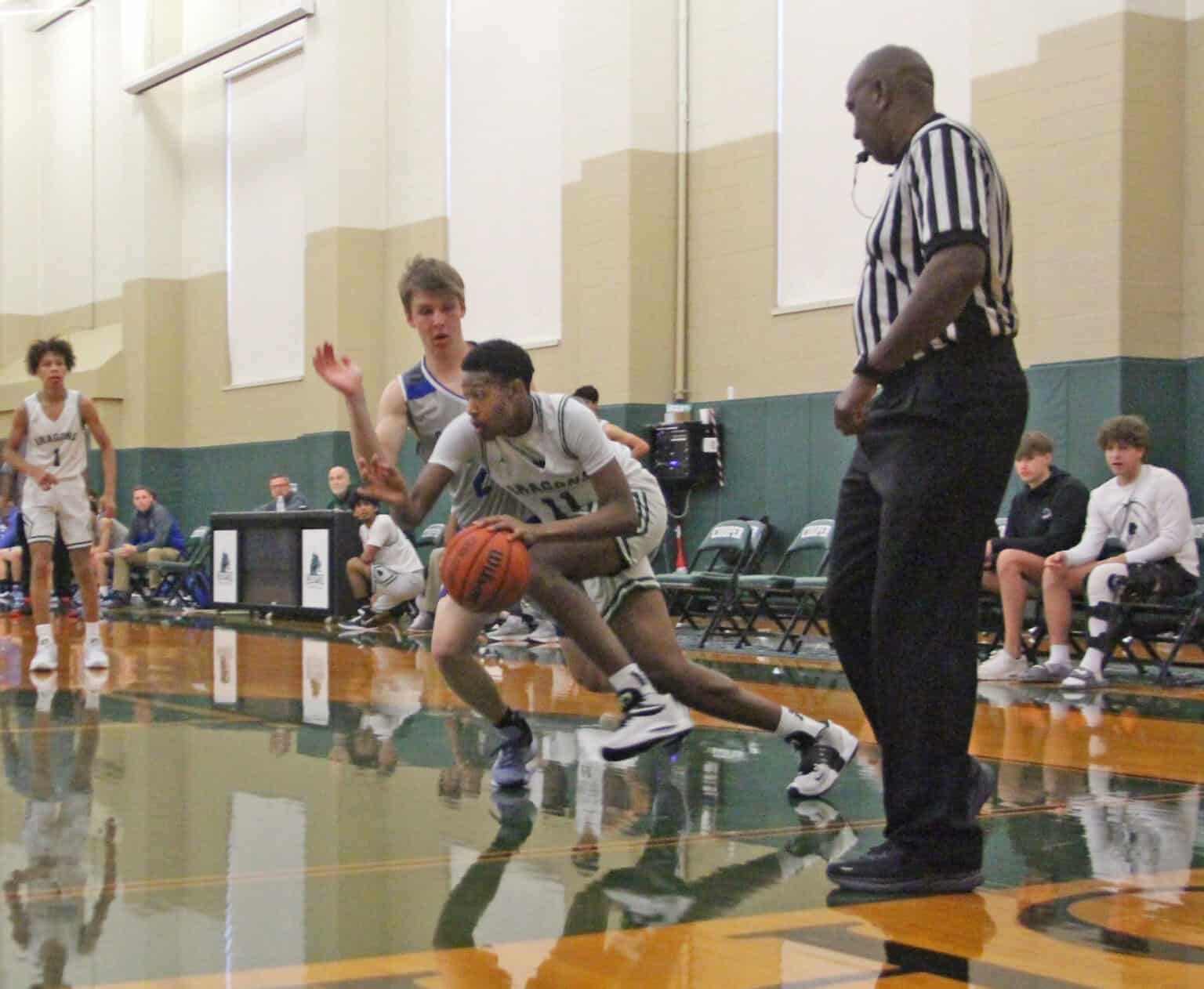Dragon Varsity Boys Basketball Sweeps Week - Hello Woodlands