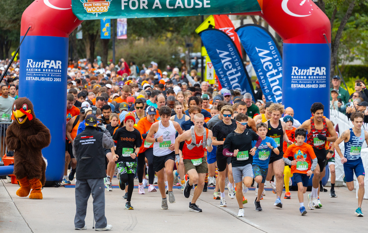 2025 YMCA Run Thru the Woods Photo by Rod Prado - Hello Woodlands